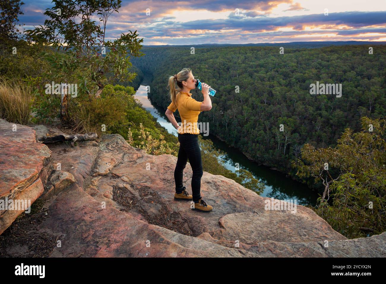 Picturesque views river mountains hi-res stock photography and images ...