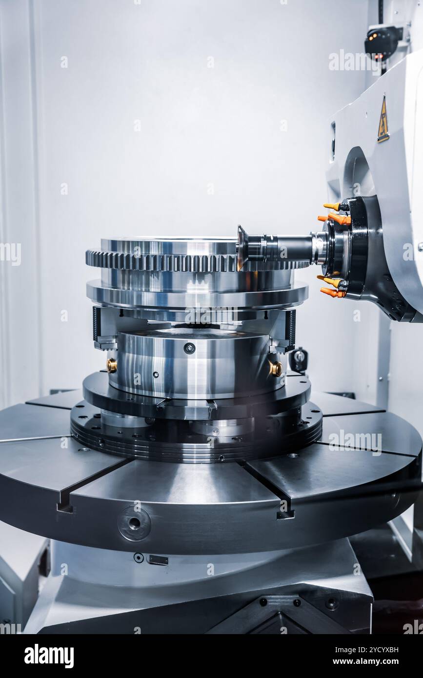 Cnc milling machine cutting hi-res stock photography and images - Alamy