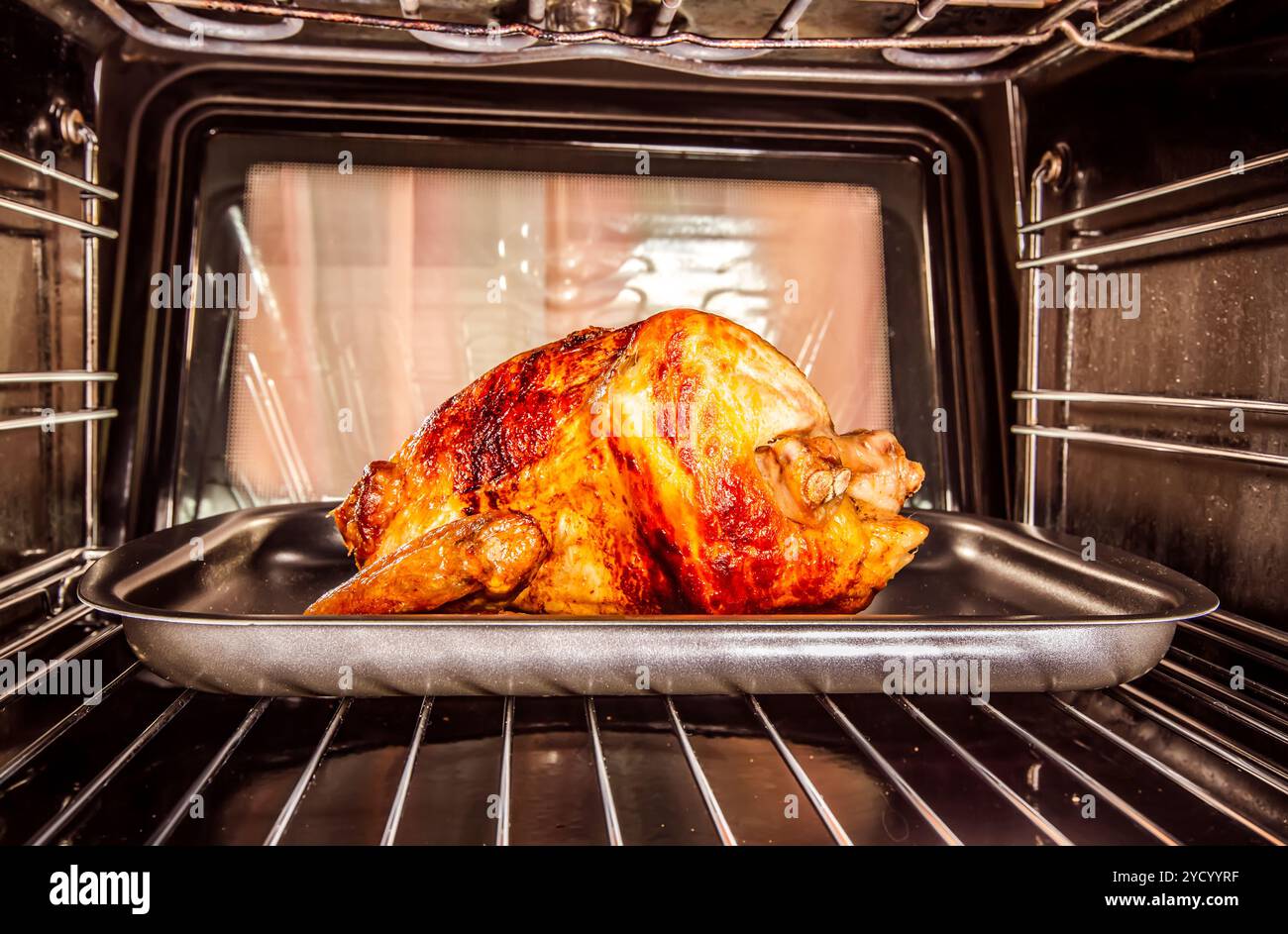 Poultry roaster hi-res stock photography and images - Alamy