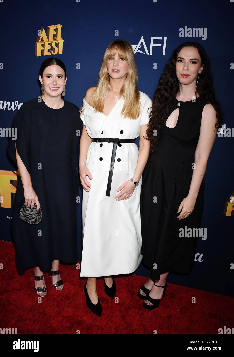 HOLLYWOOD, CALIFORNIA - OCTOBER 23: (L-R) Maisie Crow, Jennifer ...