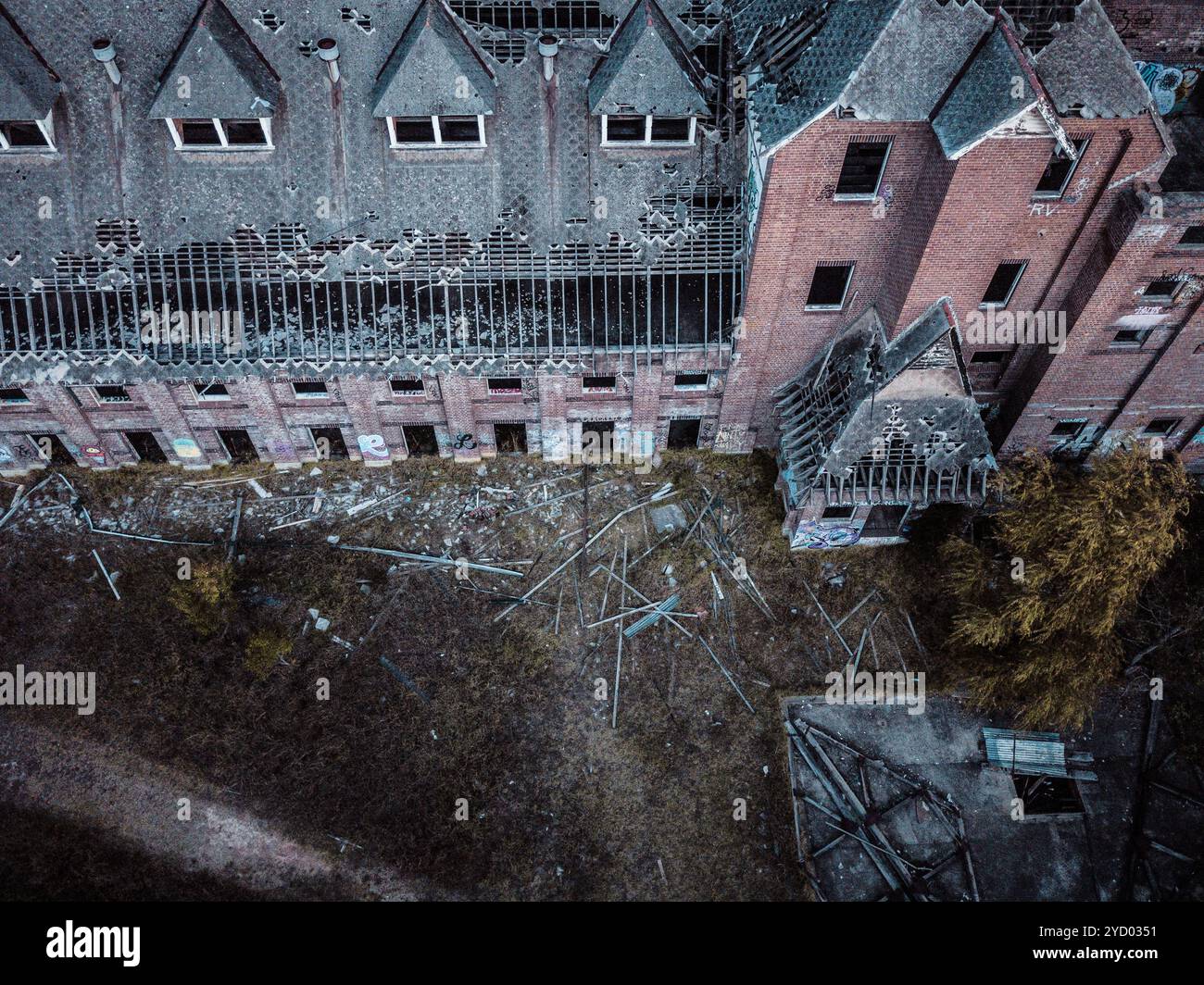Dilapidated neglected old building factory falling into ruin and disrepair Stock Photo - Alamy