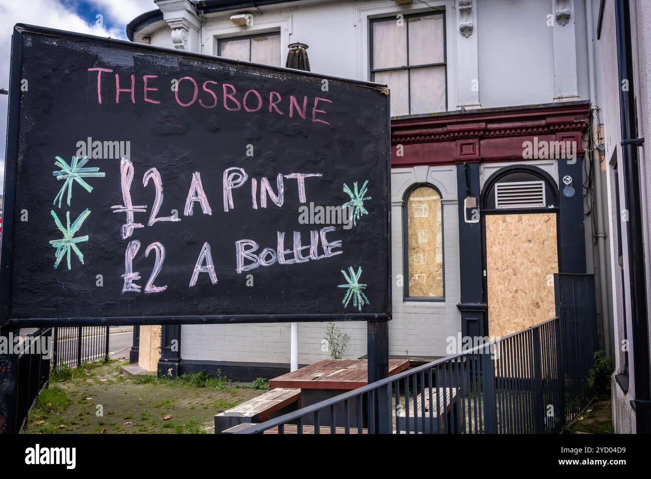 Southampton,UK.18 October 2024. The Osborne Pub recently closed down ...