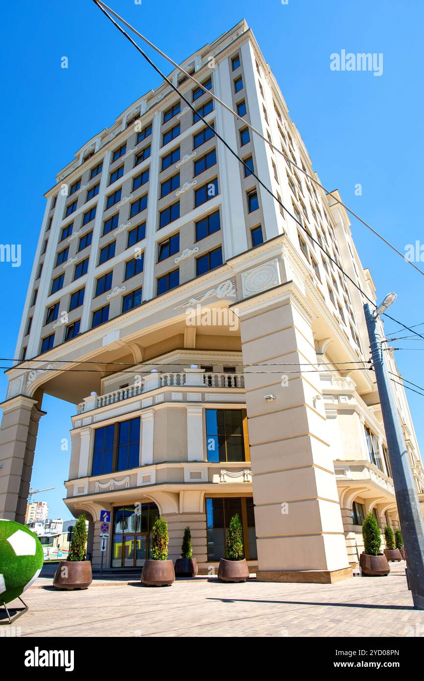 Resort city residential building hi-res stock photography and images ...