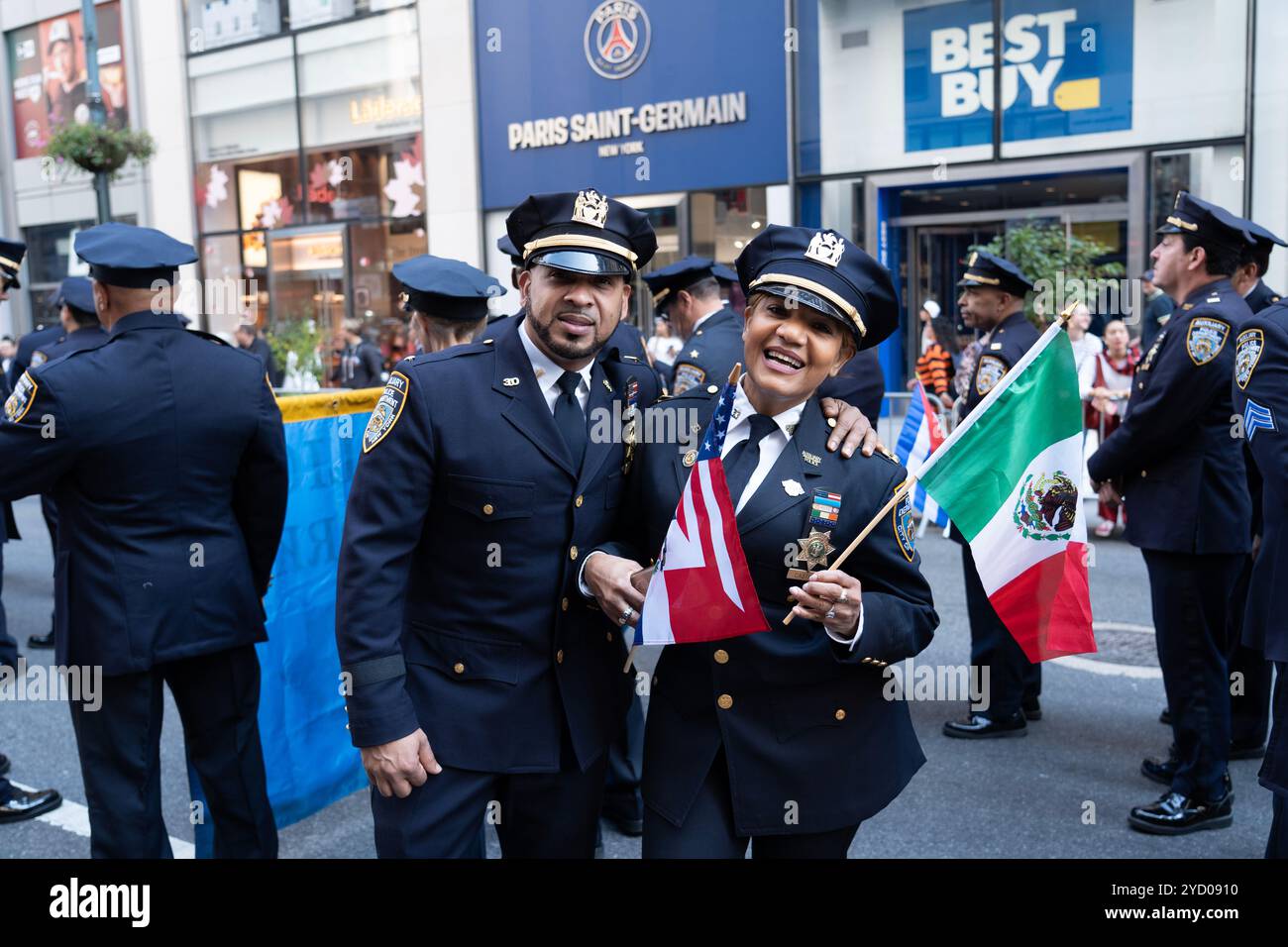 Members of the Metropolitan Transportation Authority Police Department ...