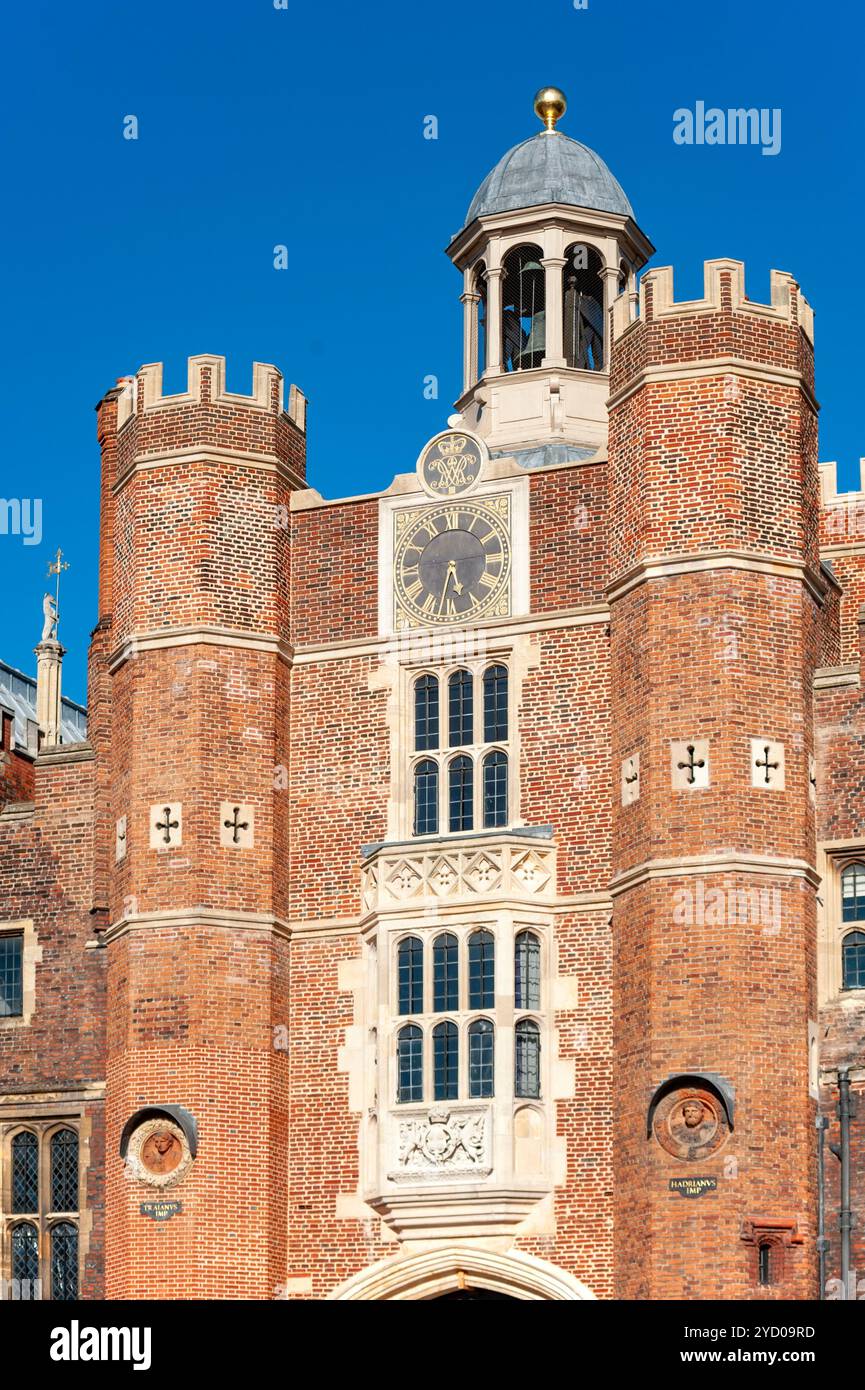 Hampton Court Palace, London, UK Stock Photo - Alamy