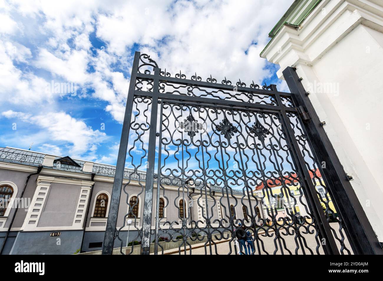 Old metal gates forged hi-res stock photography and images - Alamy