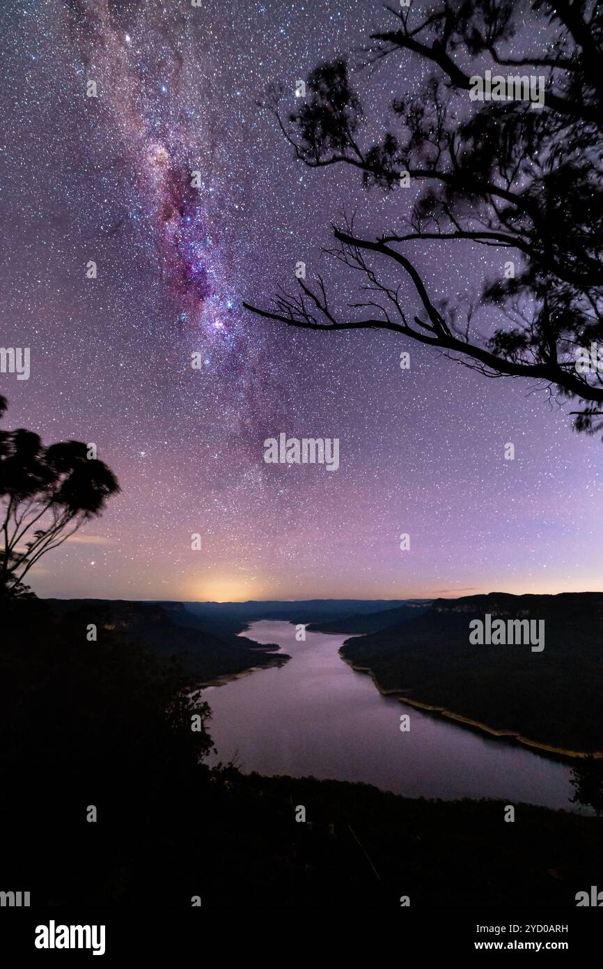 Stunning landscape milky way hi-res stock photography and images - Alamy