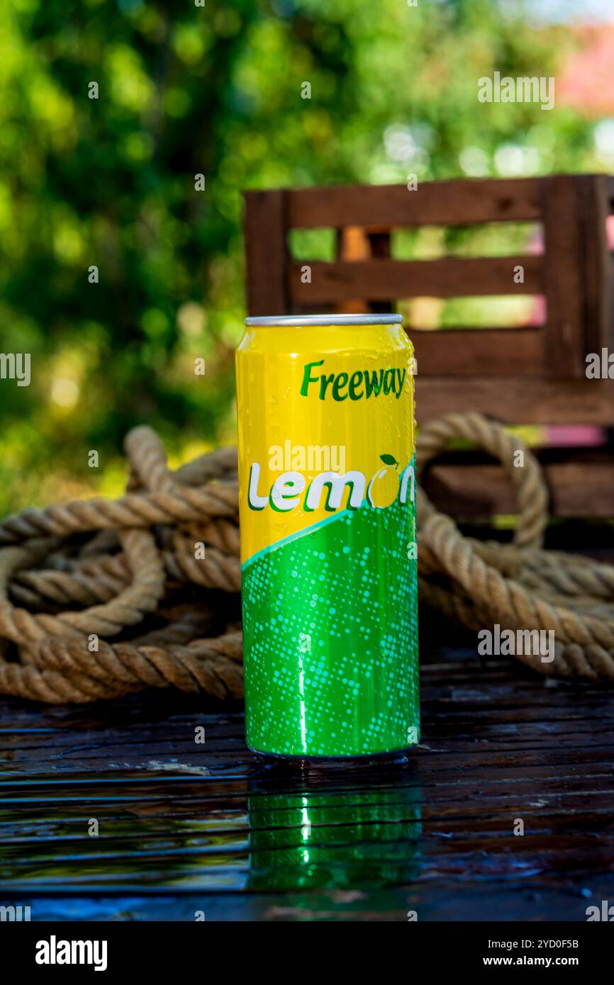 Freeway lemon can - condensation water droplets, outdoors background ...