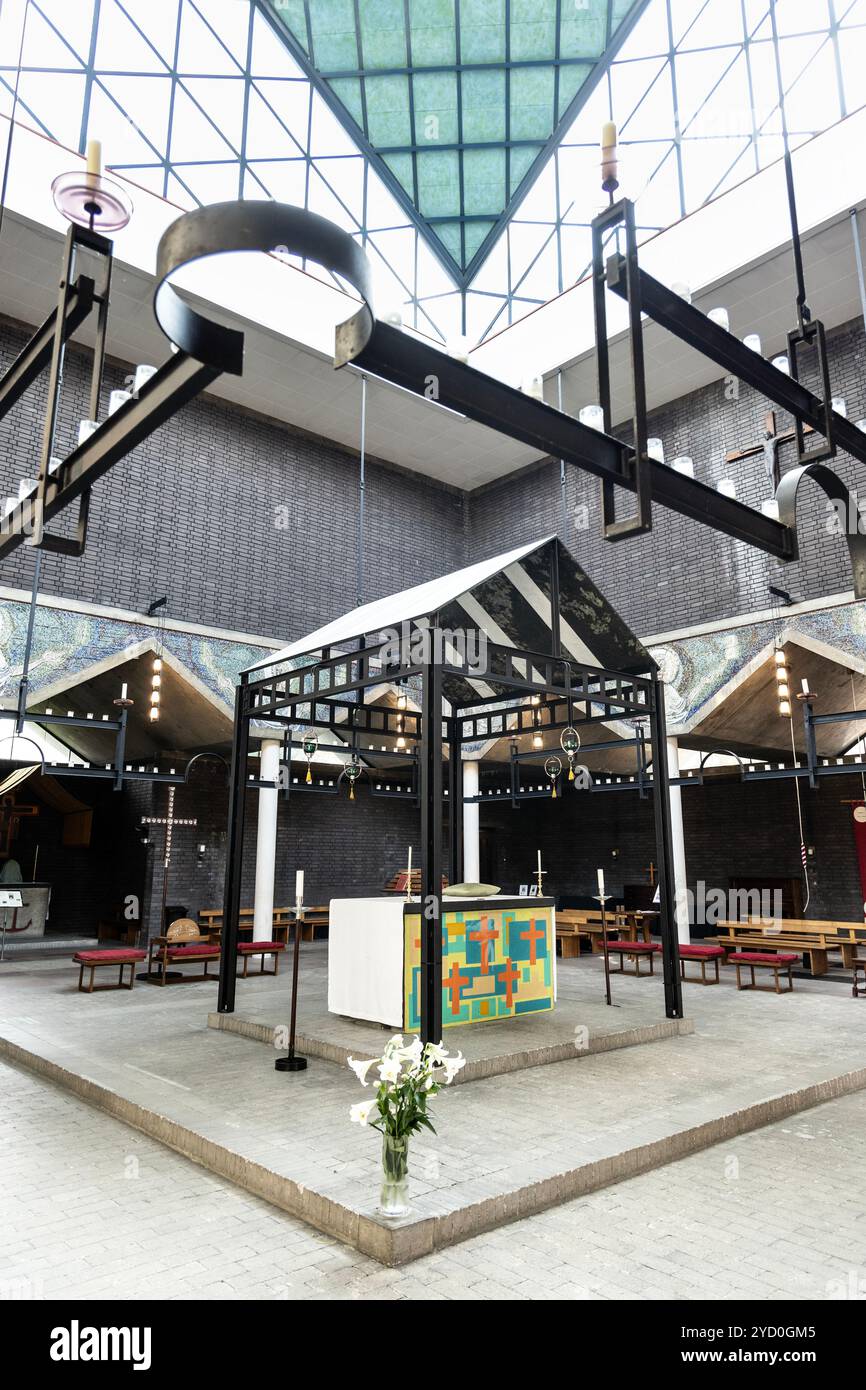 New brutalist style 1960 St Paul’s Bow Common church interior, London ...