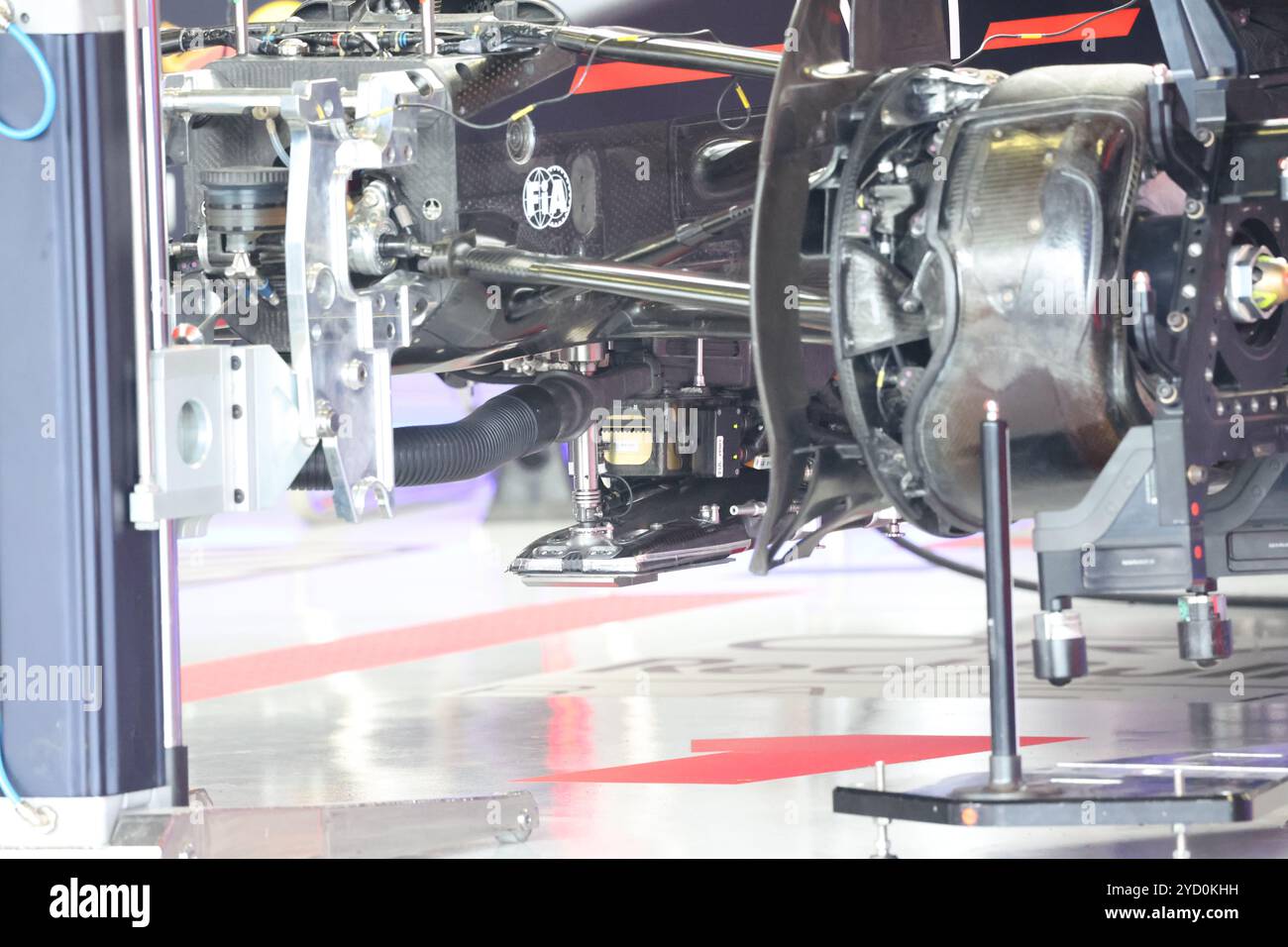 Red Bull Racing RB20, mechanical detail of the T-tray and floor during ...
