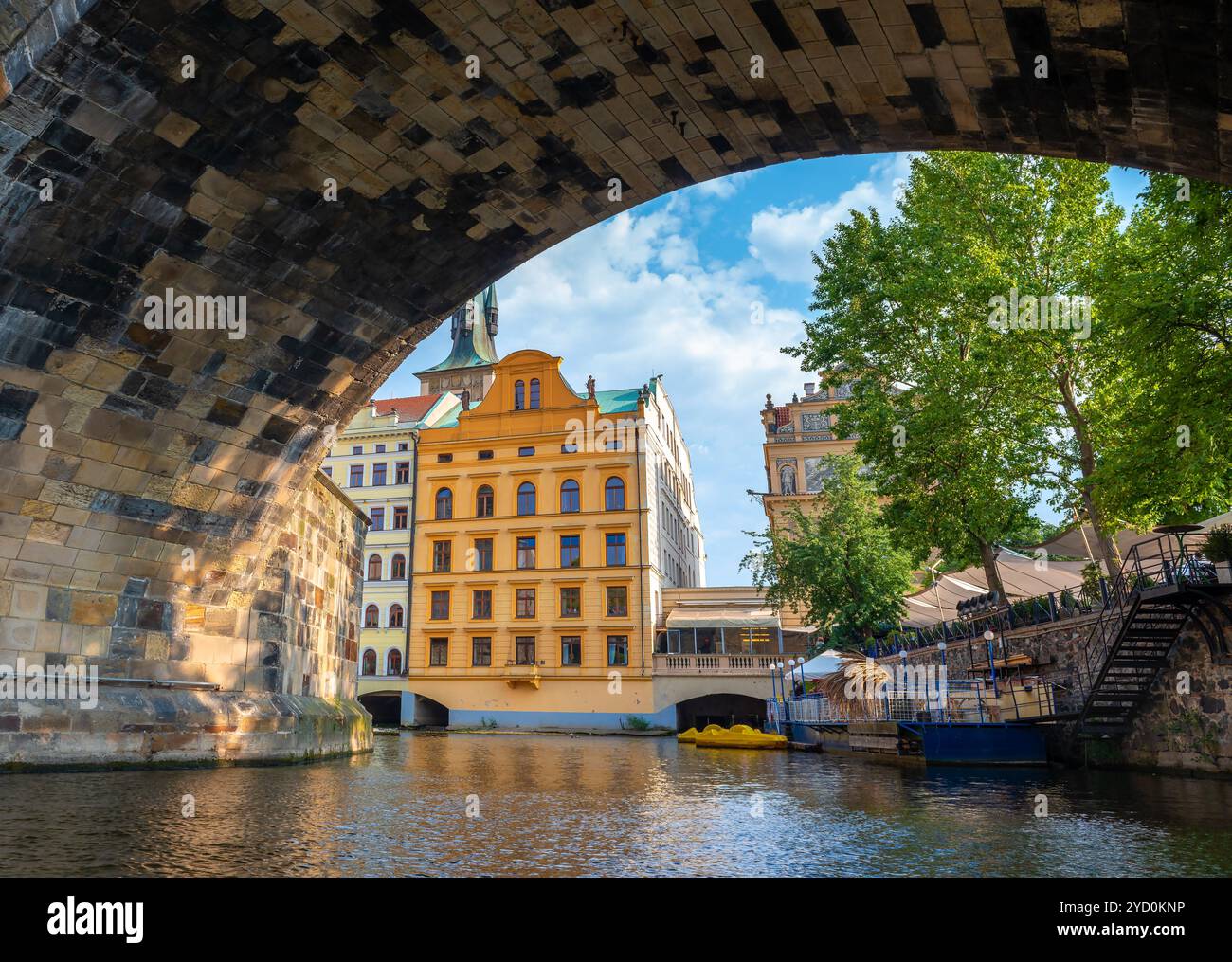 Prague skyline by day from charles bridge hi-res stock photography and ...