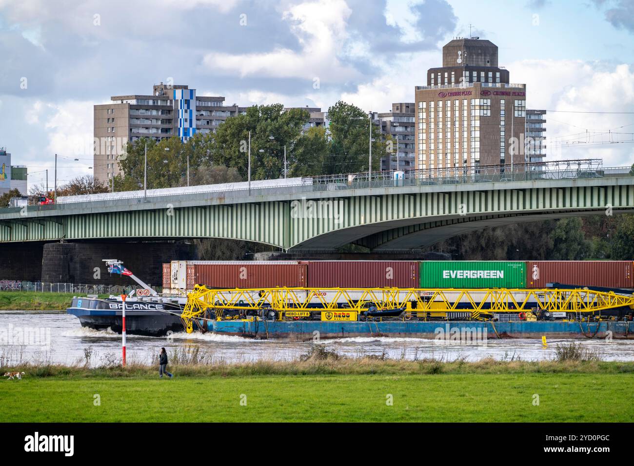Container freighter Balance on the Rhine at Düsseldorf-Hamm ...