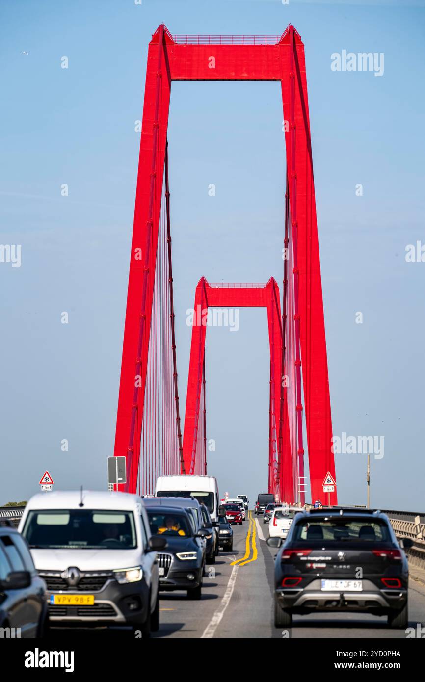 Traffic on the Rhine bridge Emmerich, federal highway B220, longest ...