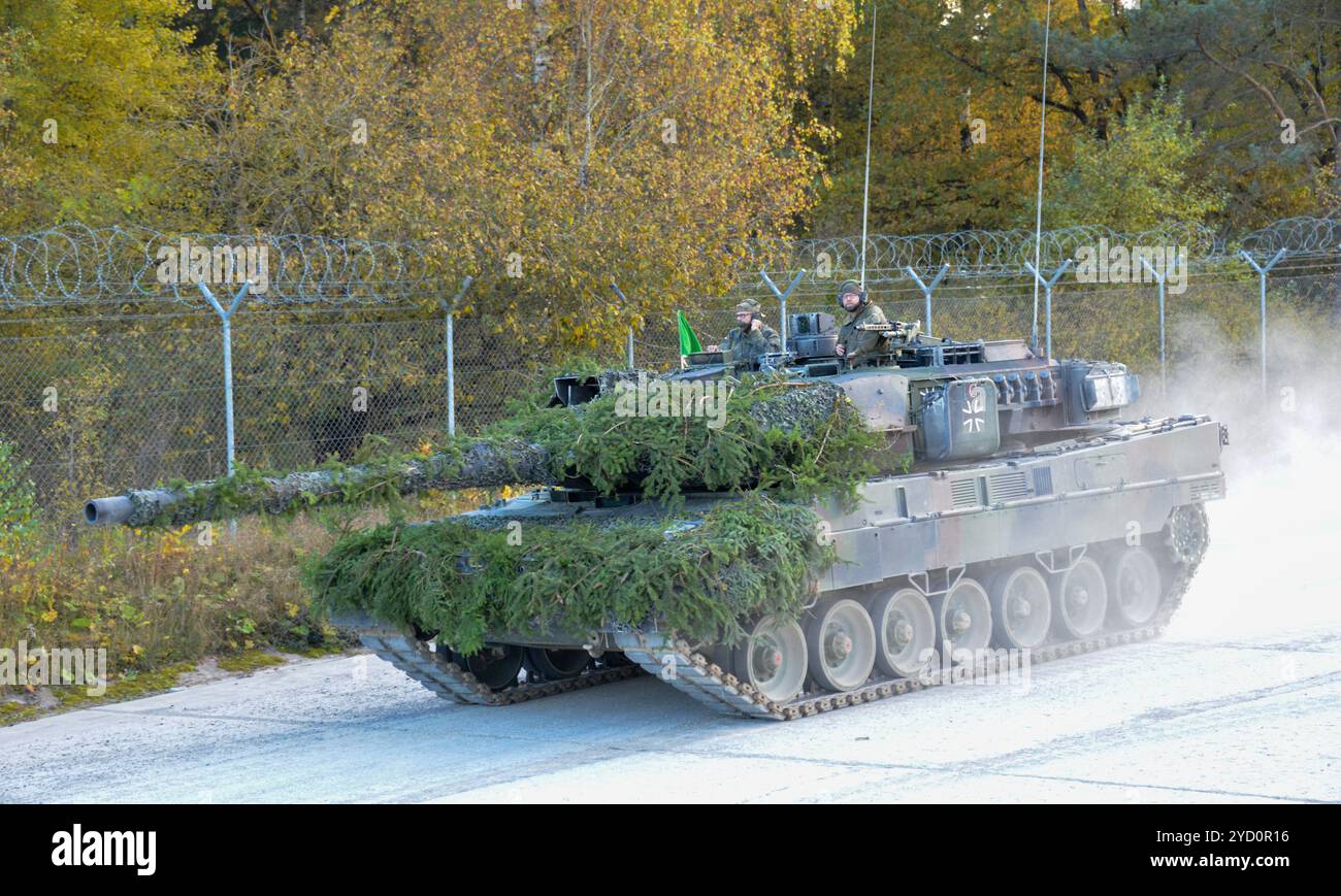 U.S. Soldiers with the Headquarters and Headquarters Company, 56th ...