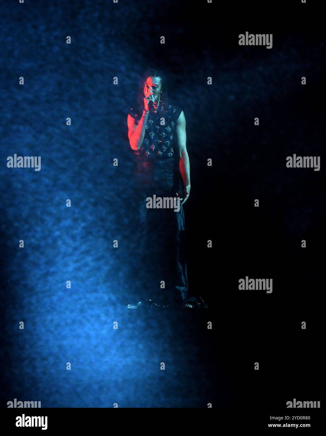 Milano, Trasmissione TV “X-Factor” - primo live - Ghali Stock Photo - Alamy