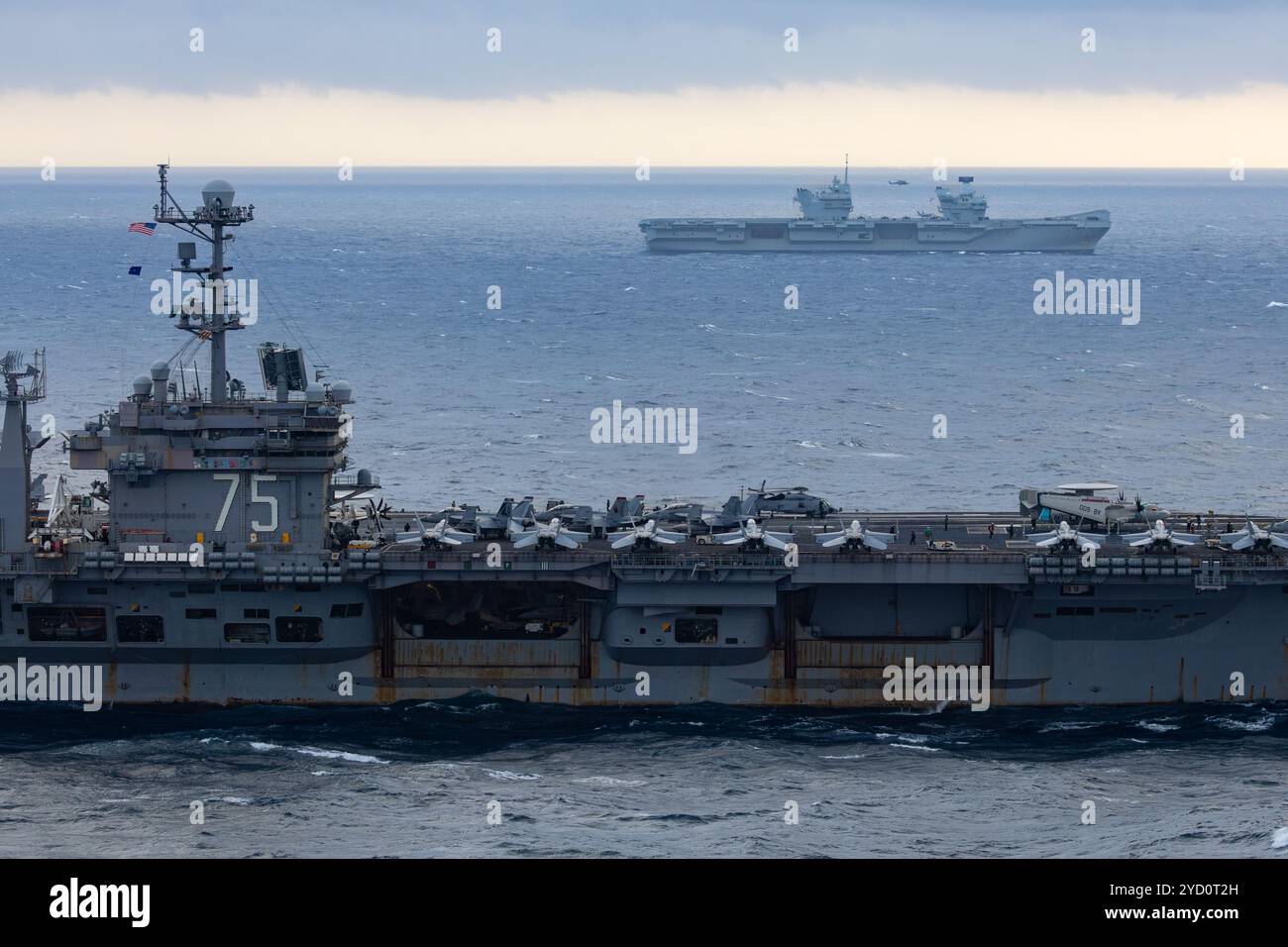 R09 aircraft carrier hi-res stock photography and images - Alamy