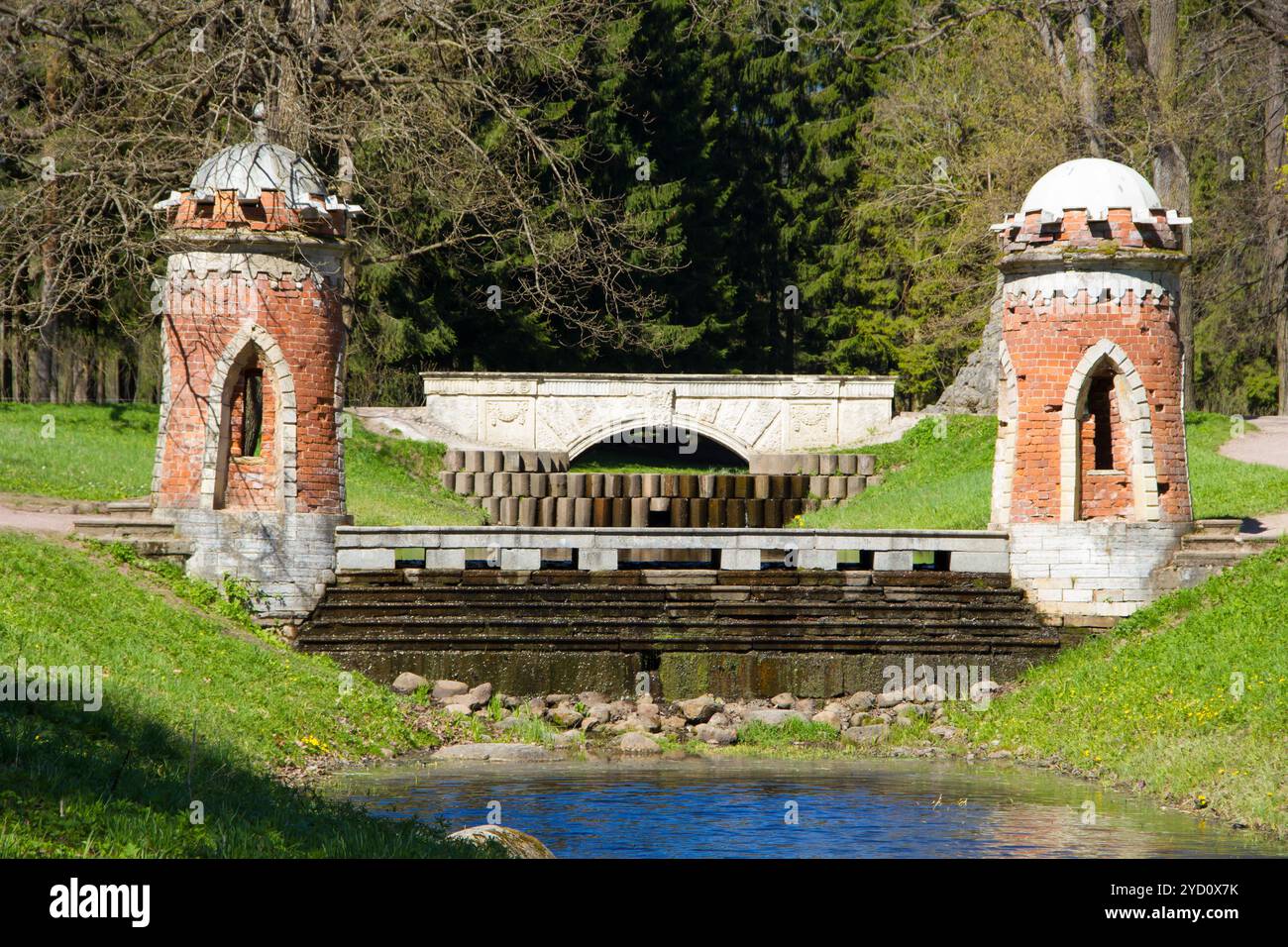 Bridge in the spring in the park. Bridges Russia. Park Russia. Old ...