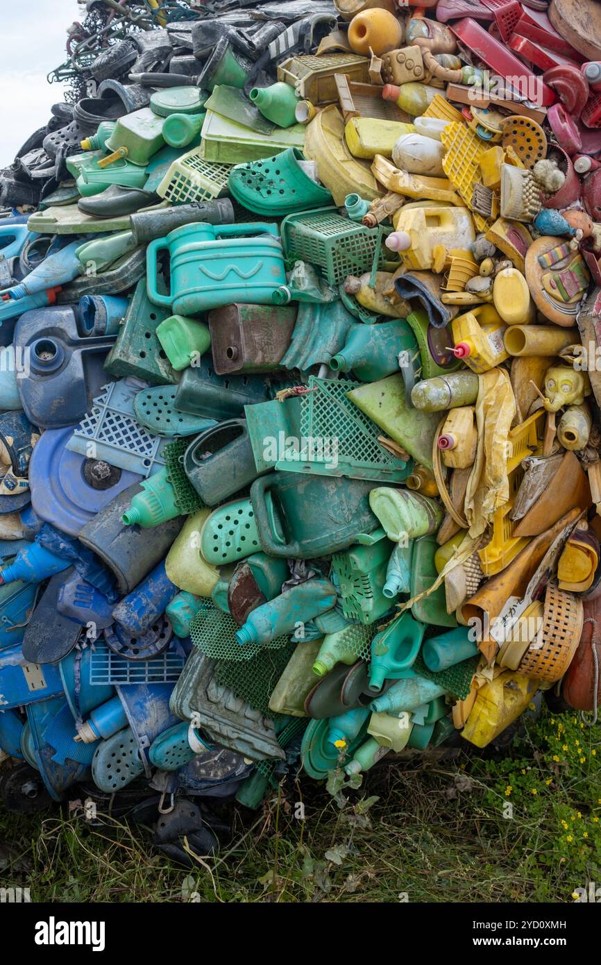 Fish Shaped Sculpture made of Recycled Rubbish by Yodogawa Technique on ...