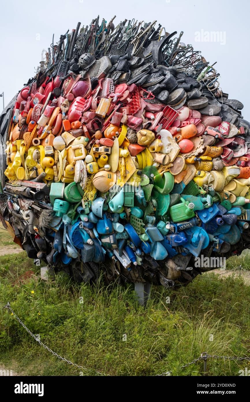 Fish Shaped Sculpture made of Recycled Rubbish by Yodogawa Technique on ...