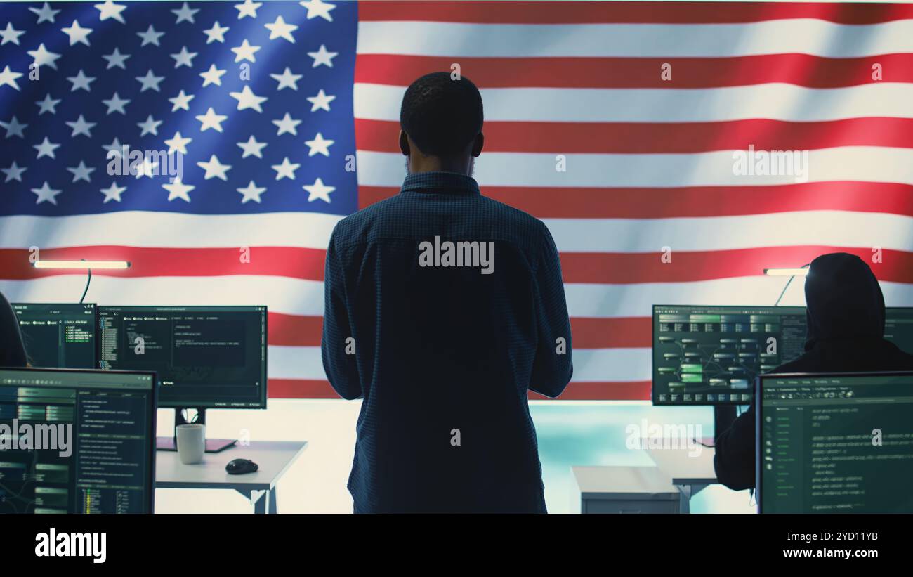 Governmental cyber operations room hi-res stock photography and images ...