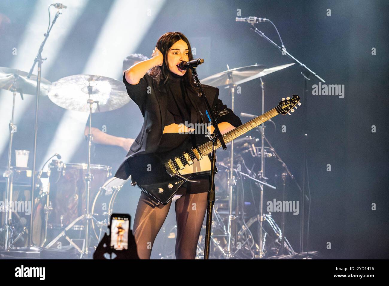 Music Concert - St. Vincent - All Born Screaming Tour St. Vincent Anne ...
