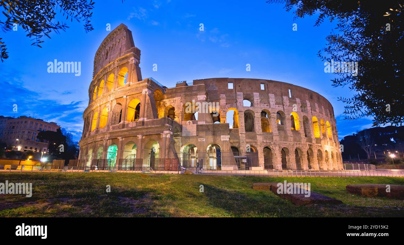 Panoramic view of the colosseum hi-res stock photography and images - Alamy