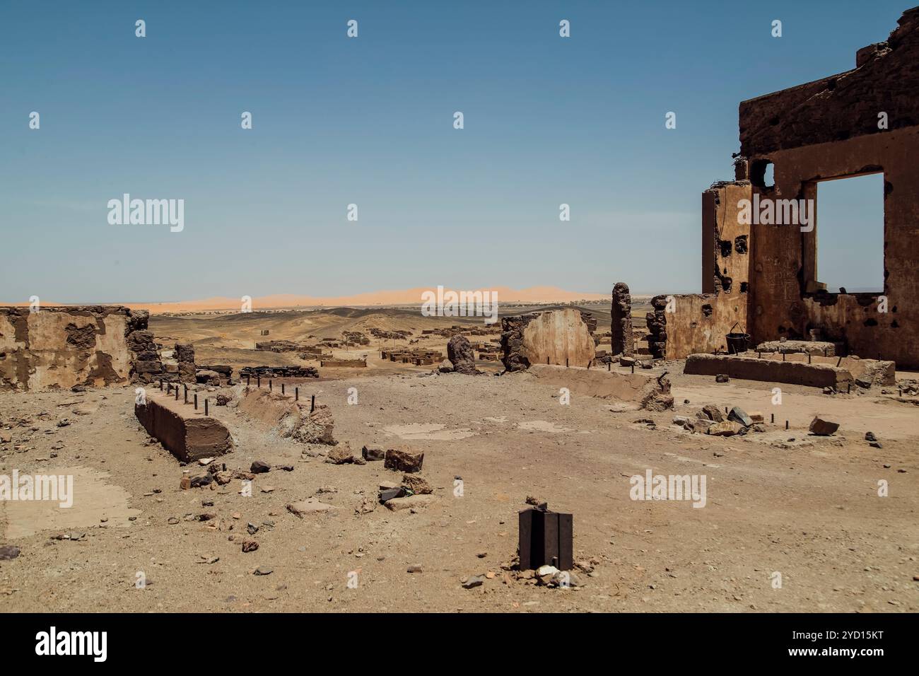 Exploring the remnants of an ancient Egyptian temple in the Sahara ...