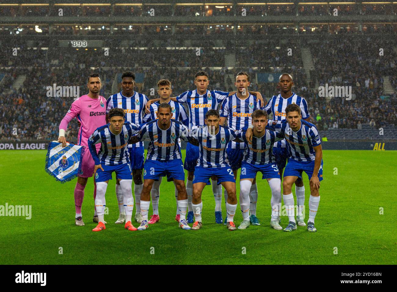 FC Porto players pose for a team photo before the UEFA Europa League ...