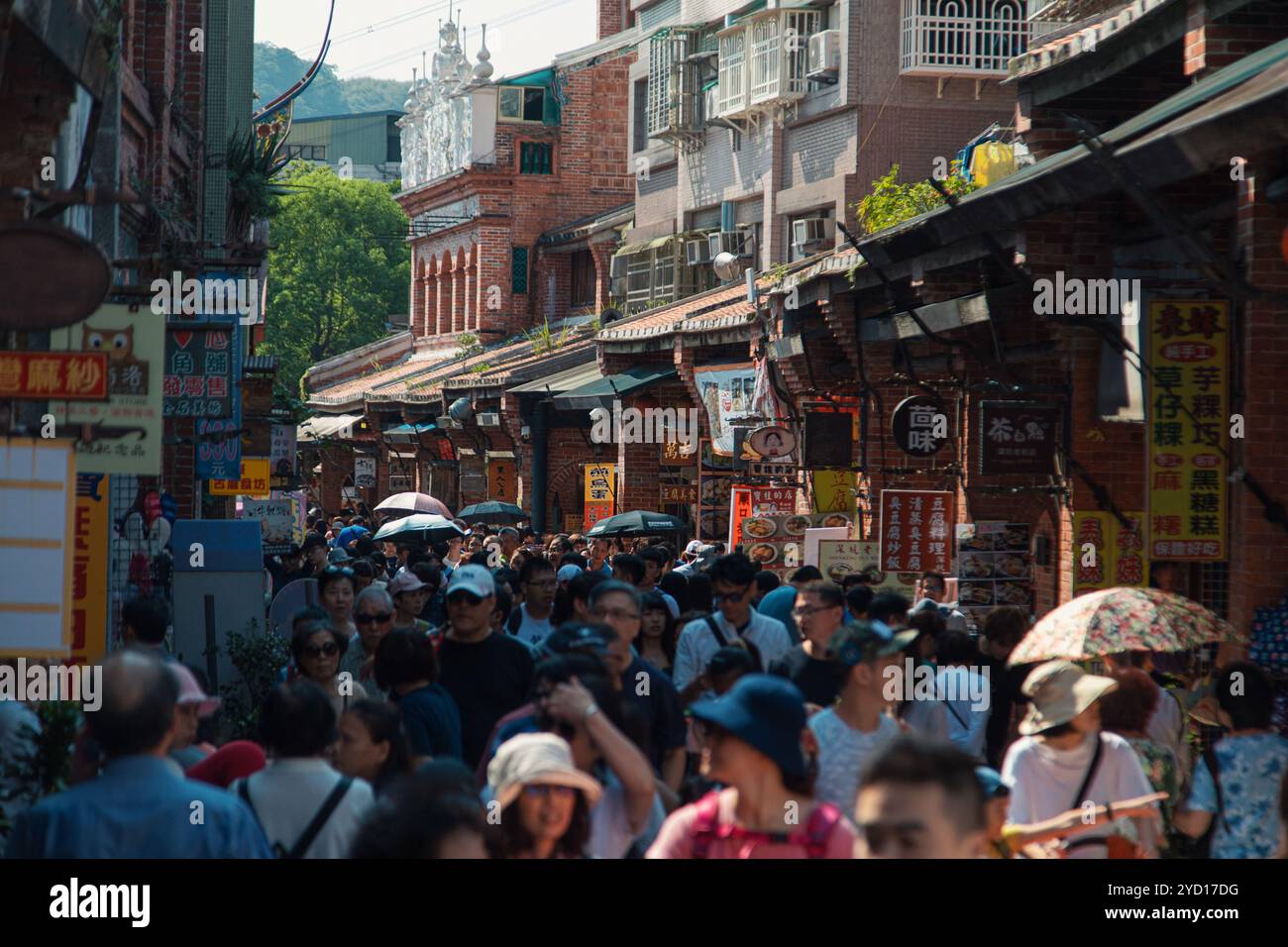 Taipei, Taiwan - October 10th 2019: Bustling streets of Taipei filled ...
