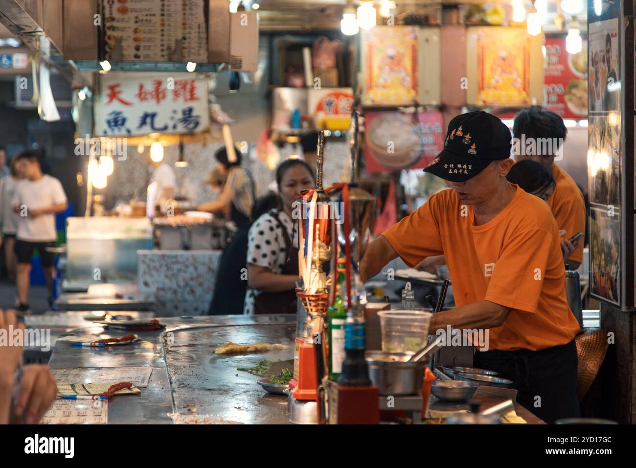 Taipei, Taiwan - October 10th 2019: Evening diner bustle at a lively ...