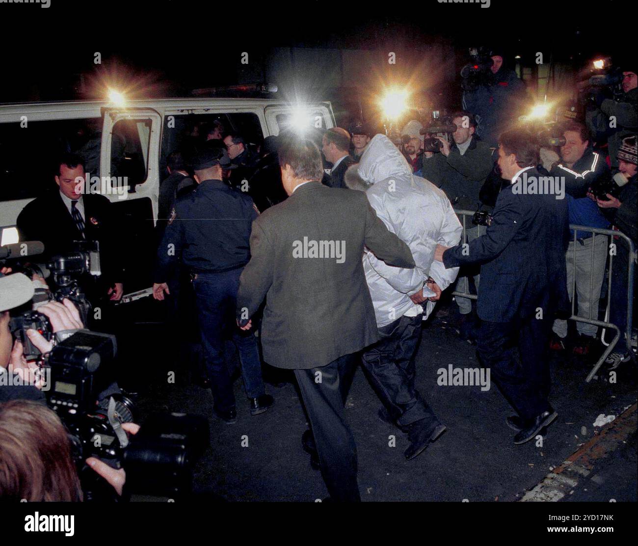 Dec. 27, 1999 - K17596BCO 27DEC99.SEAN ''PUFFY'' COMBS & JENNIFER LOPEZ ...