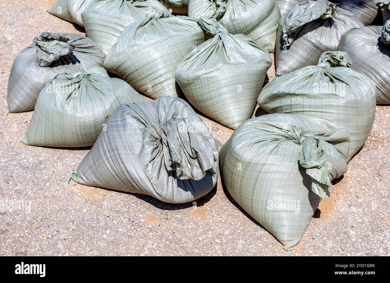 Sandbags flood climate hi-res stock photography and images - Alamy