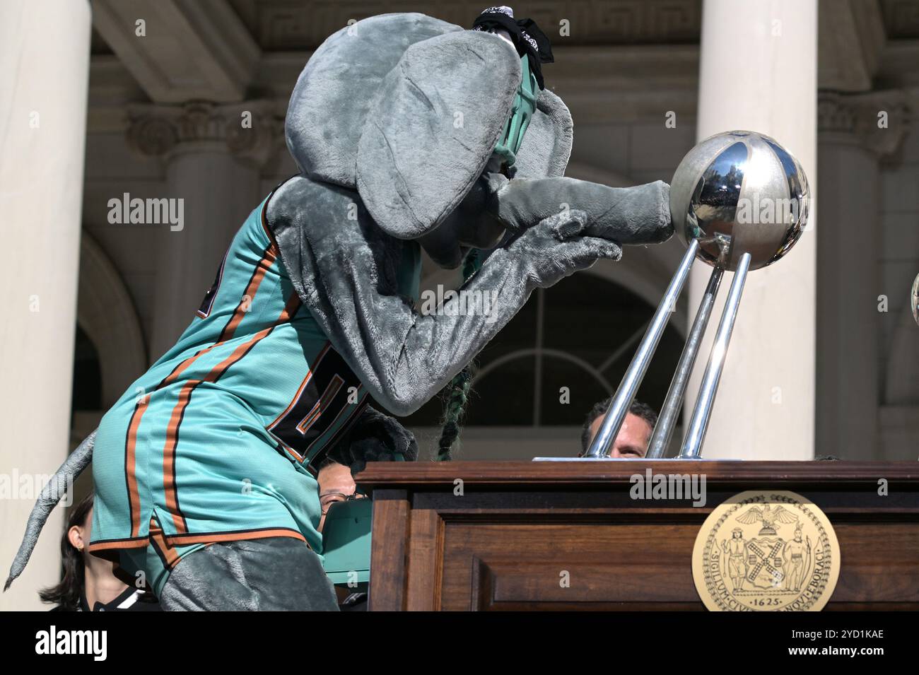 New York, USA. 24th Oct, 2024. The New York Liberty mascot, Ellie the ...