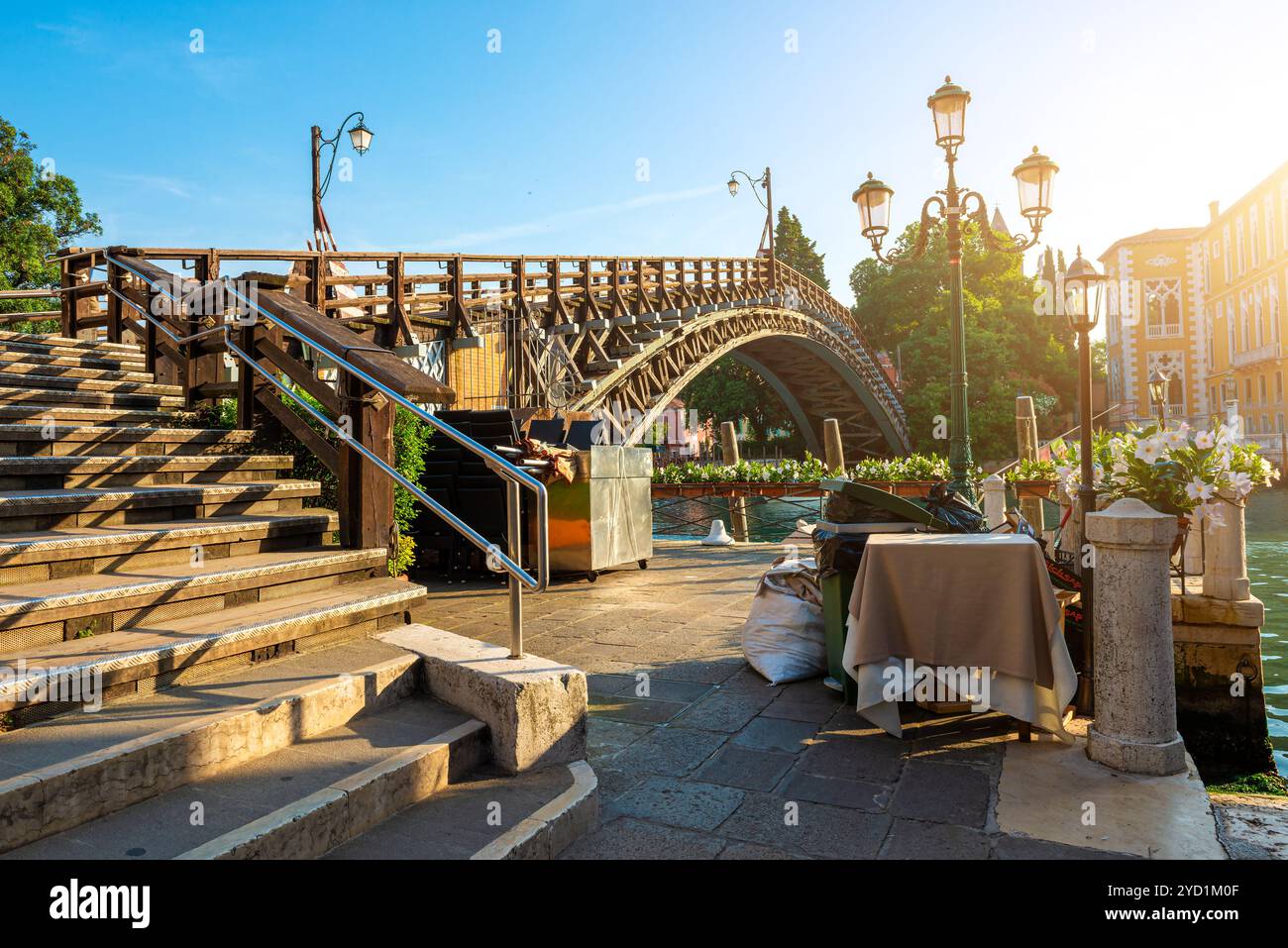 Facade old venice historical hi-res stock photography and images - Alamy