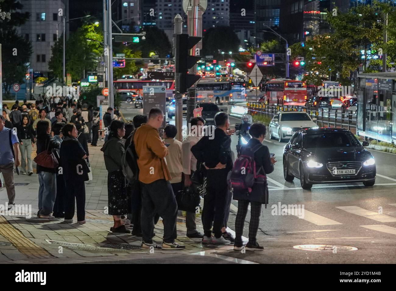 Car street lights driving in hi-res stock photography and images - Alamy