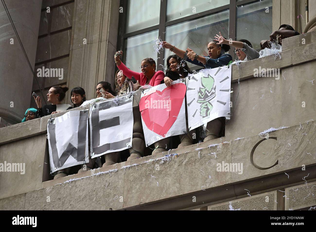 Photo by: zz/NDZ/STAR MAX/IPx 2024 10/24/24 Atmosphere as fans and ...