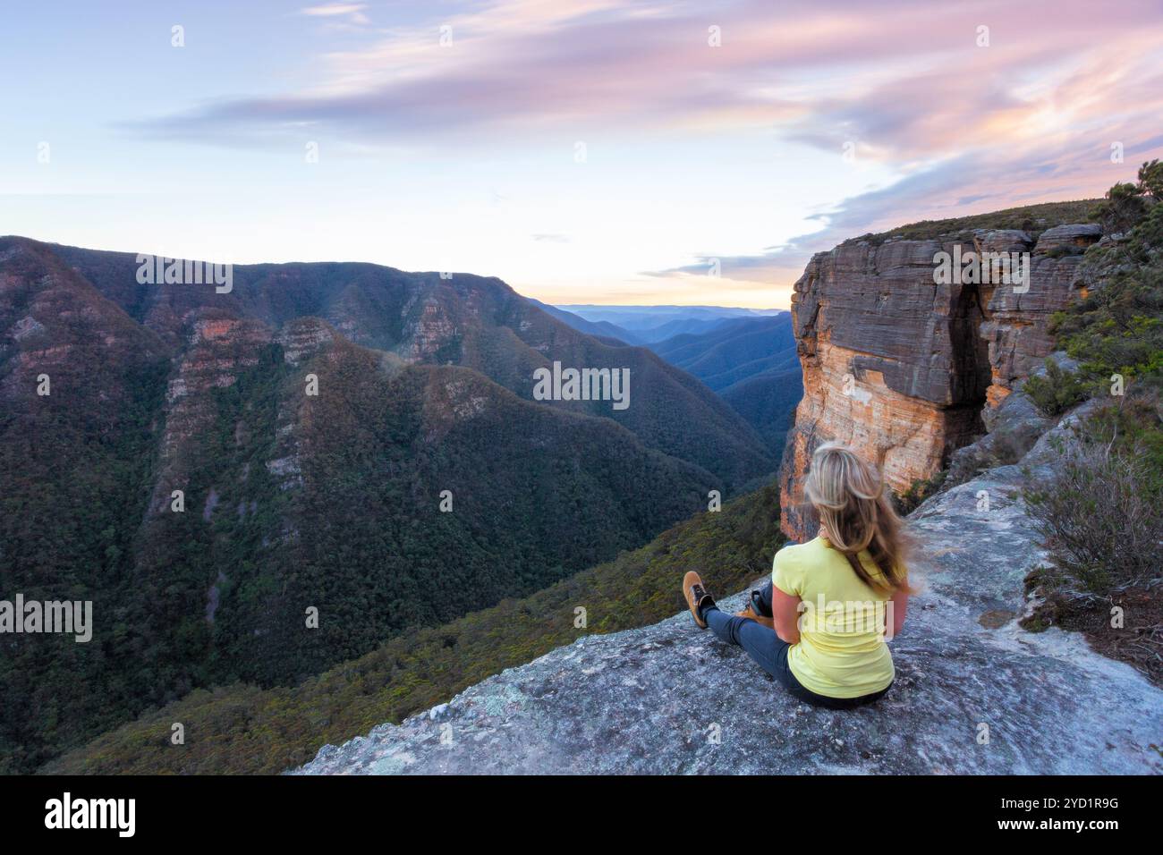 Wind swept hair hi-res stock photography and images - Alamy