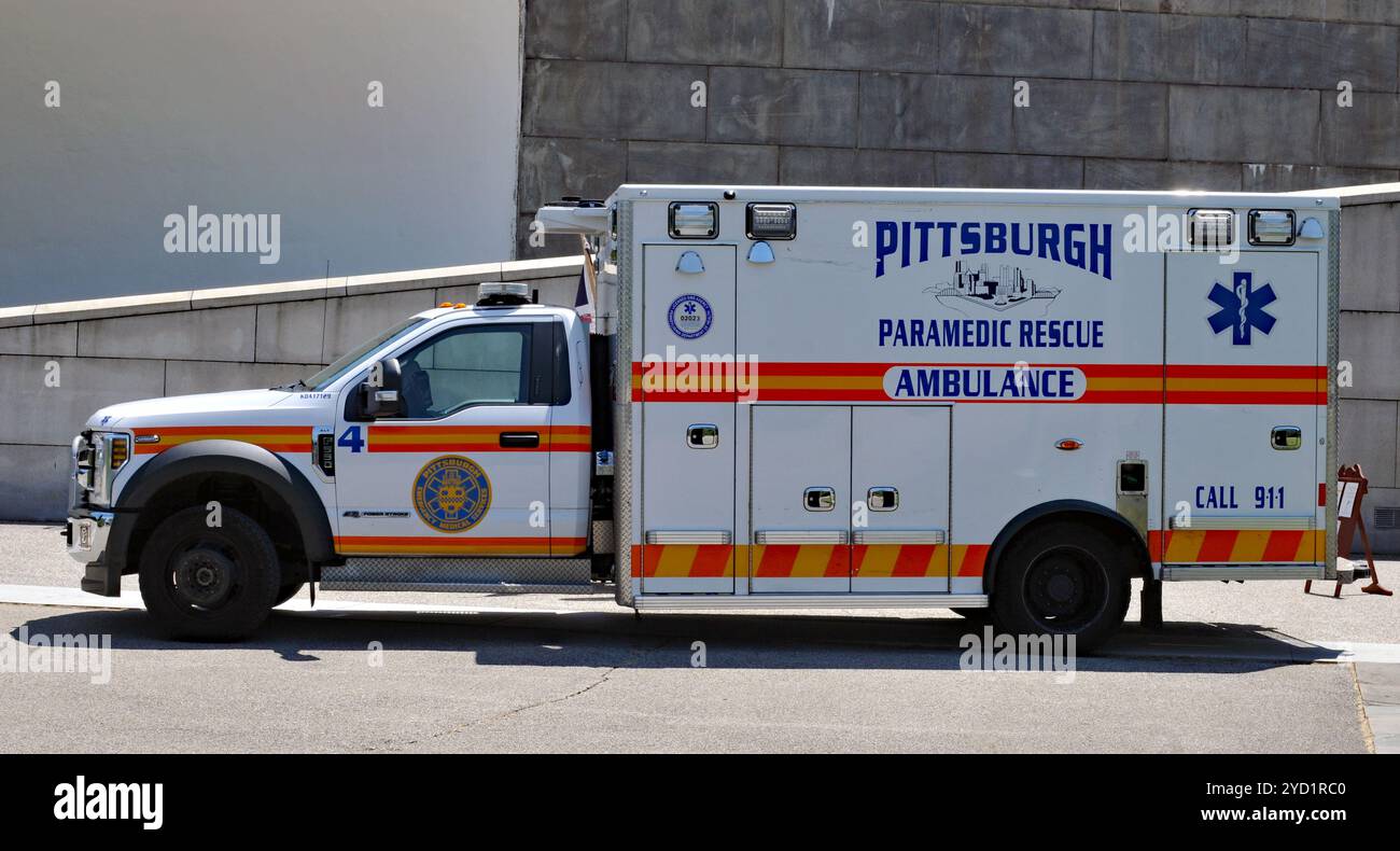 Pittsburgh emergency medical services hi-res stock photography and ...
