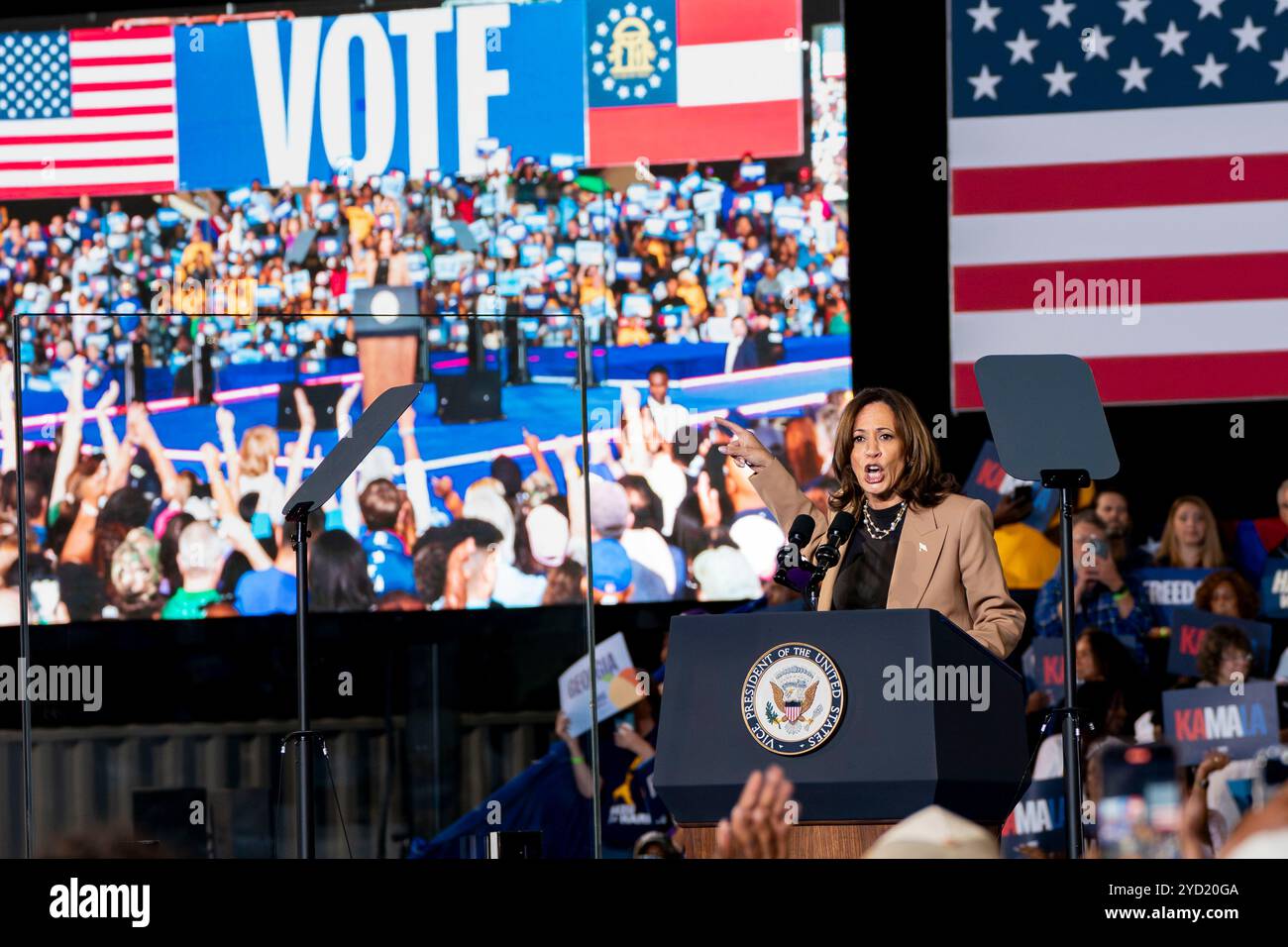 Clarkston, United States. 24th Oct, 2024. Vice President and Democratic ...