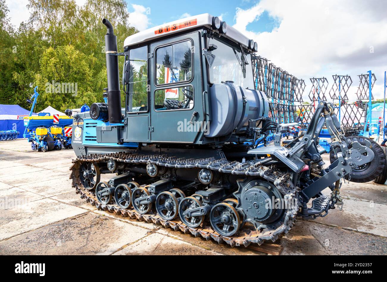 Caterpillar crawler tractor hi-res stock photography and images - Alamy