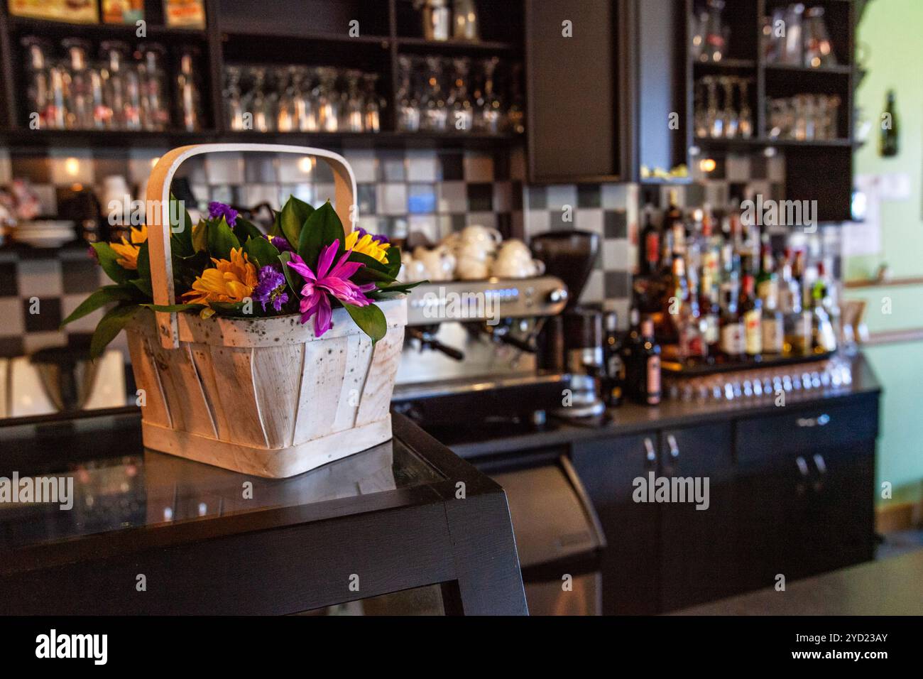 Inside interior counter service hi-res stock photography and images - Alamy