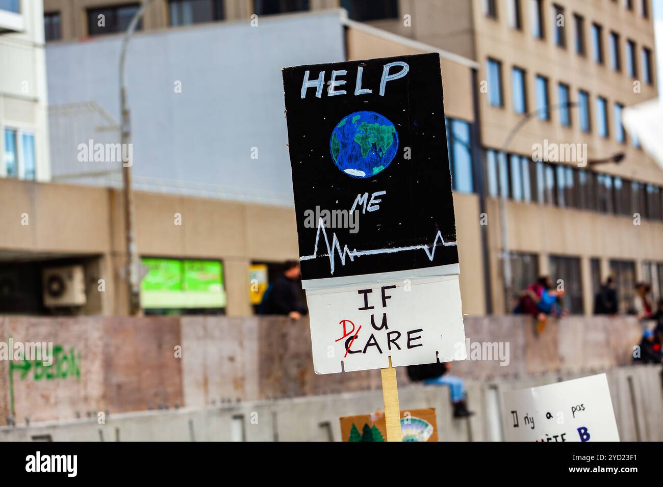 Homemade sign of environmental activist Stock Photo - Alamy