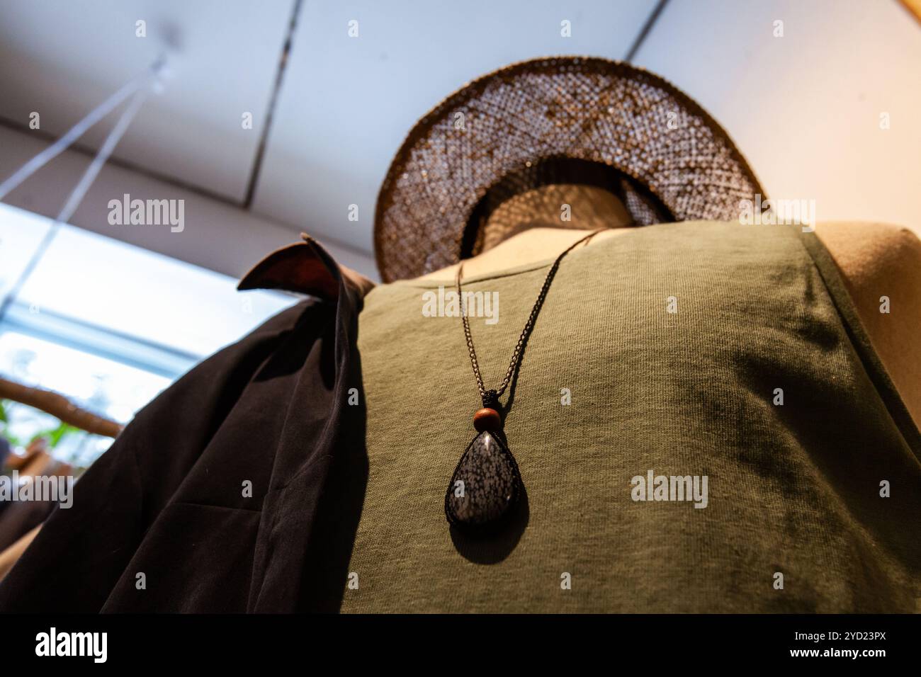 Display model is wearing fashion clothes Stock Photo - Alamy