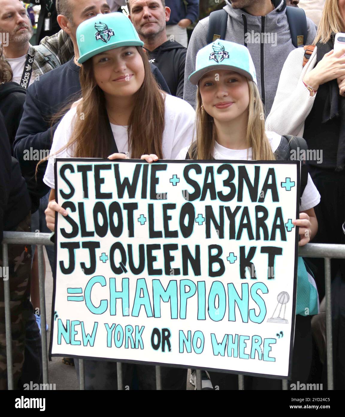 New York, New York, USA. 24th Oct, 2024. New York Liberty fans seen at ...