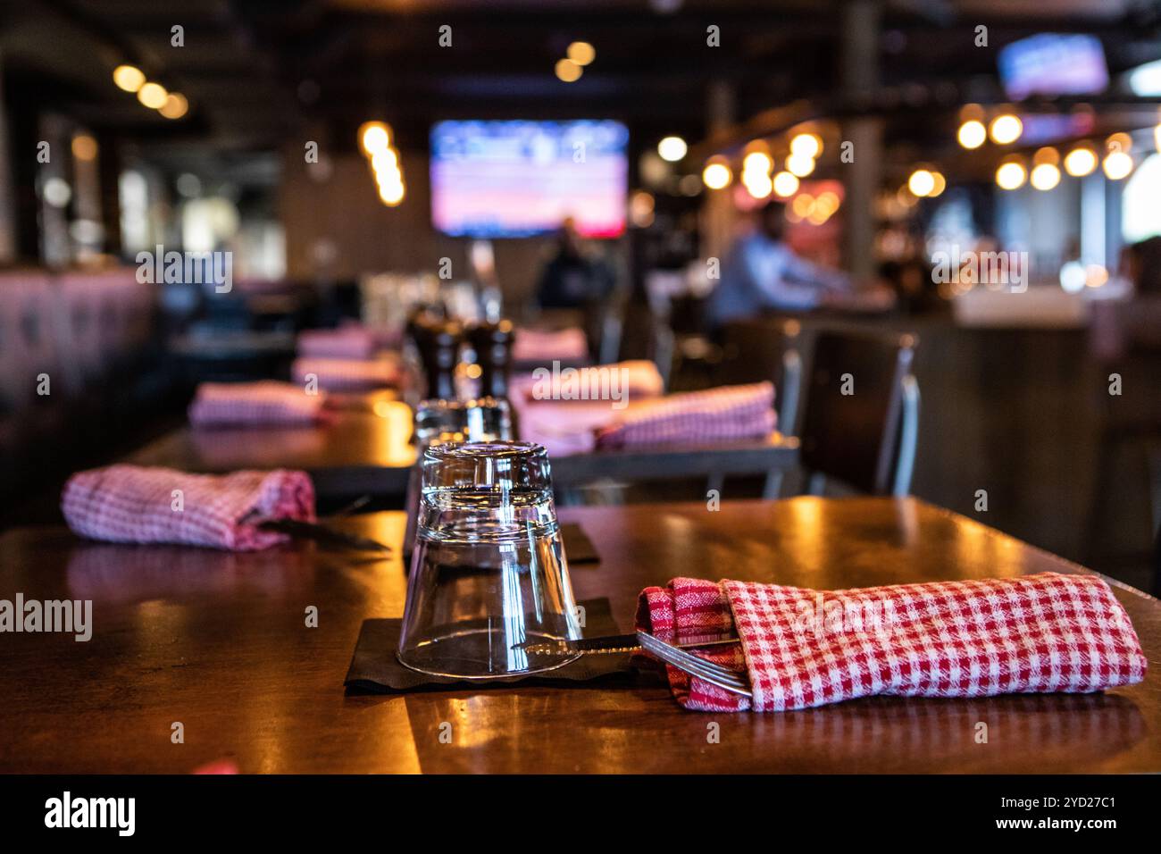 Empty dining tables set hi-res stock photography and images - Alamy