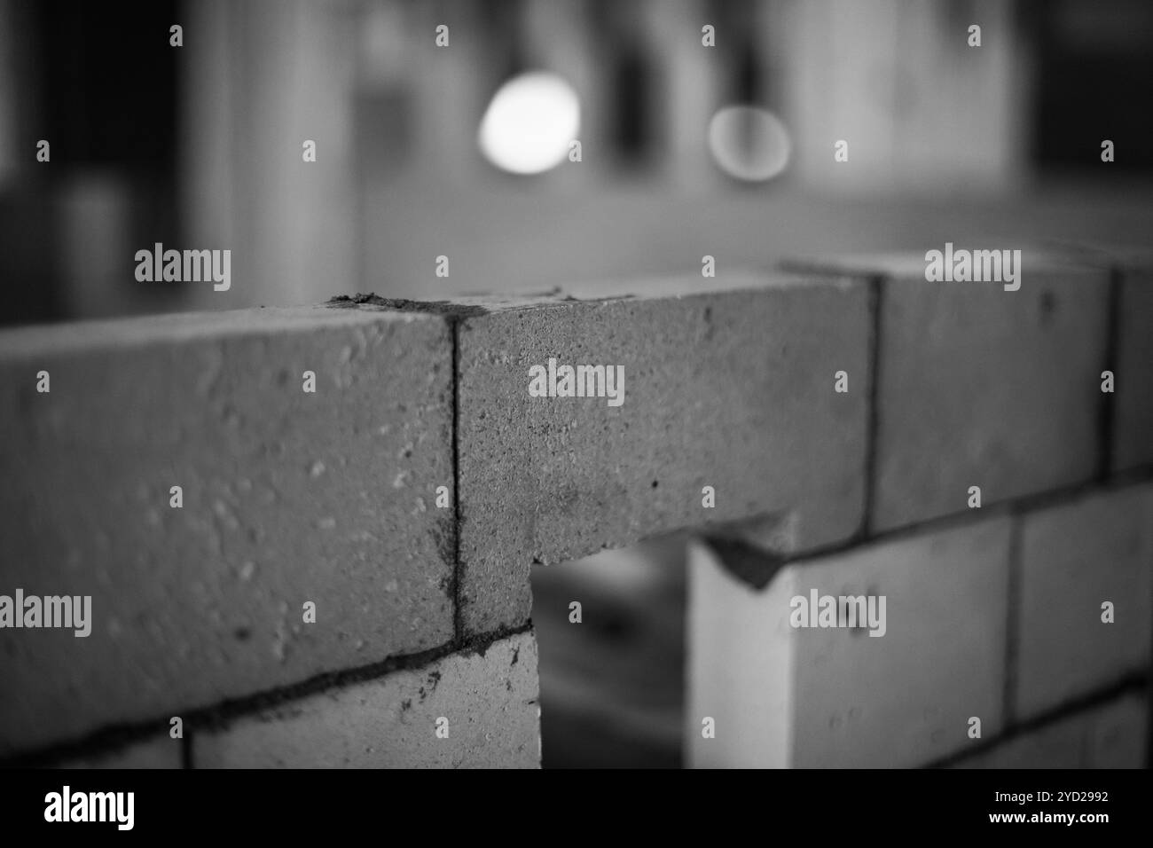 Builder building brick wall hi-res stock photography and images - Alamy