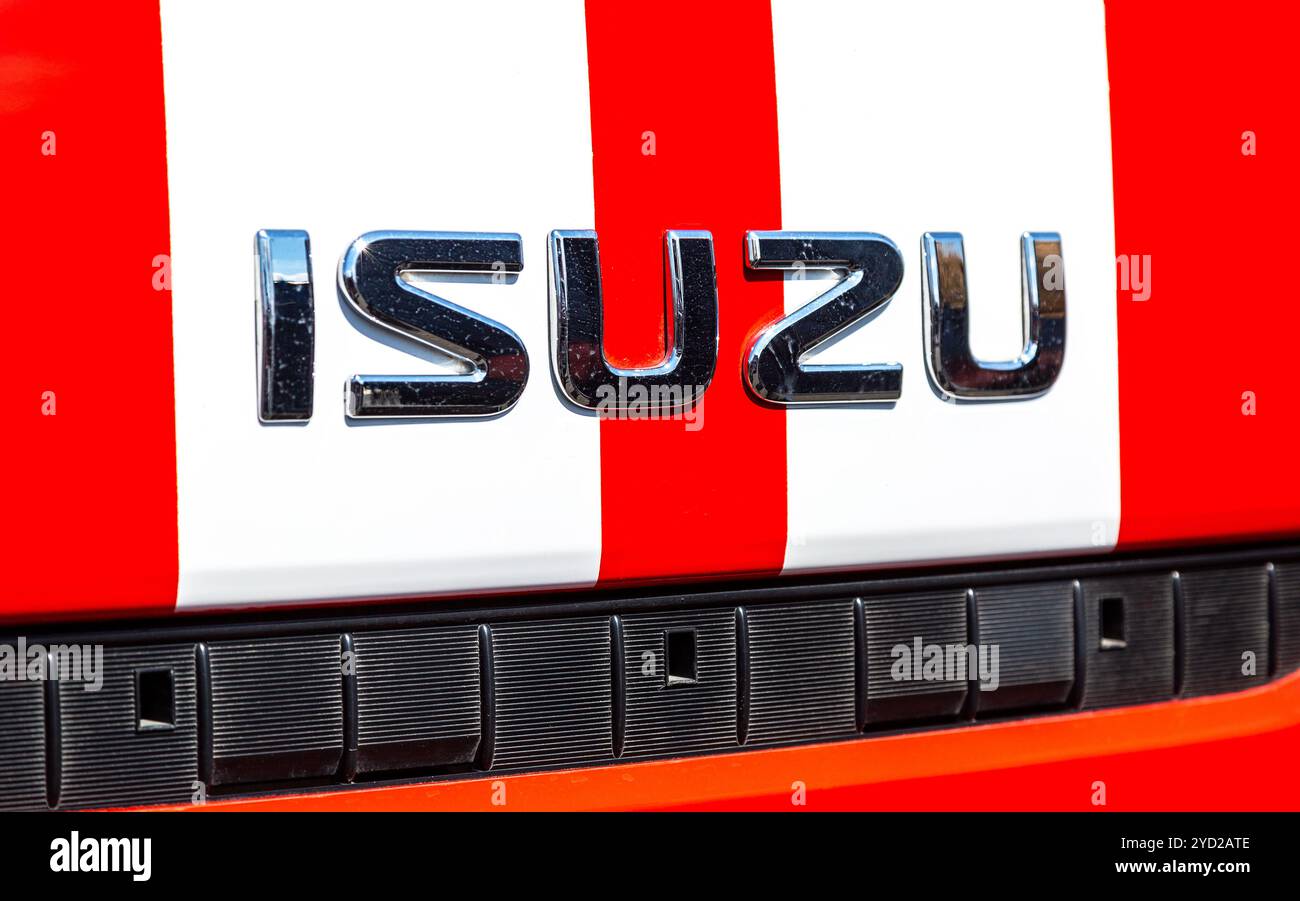 Isuzu logo hi-res stock photography and images - Alamy