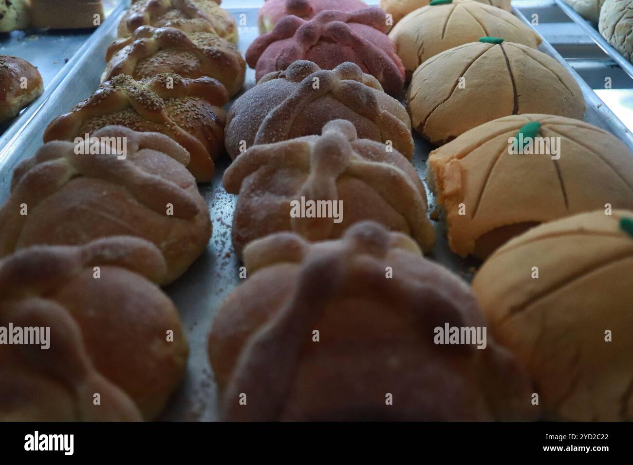 The Day of the Dead breads are seen during its elaboration, which have ...