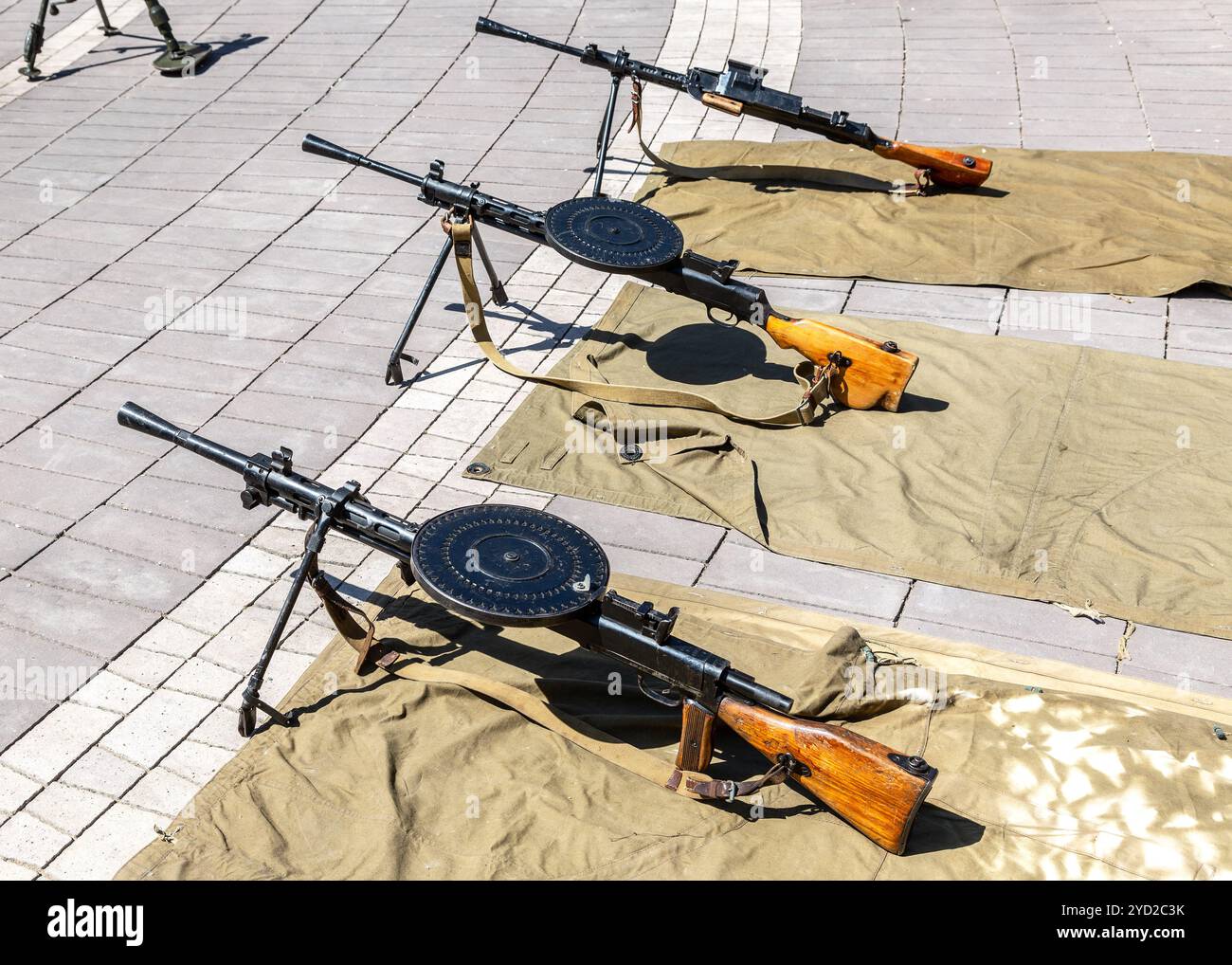 Ww2 machine guns hi-res stock photography and images - Alamy