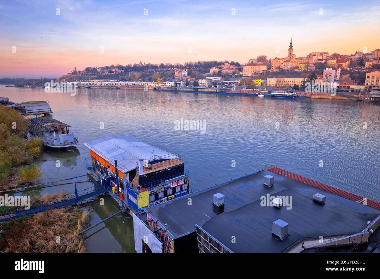 Travel river boats hi-res stock photography and images - Alamy